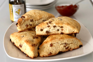 Golden Raisin Scones - Chew On This